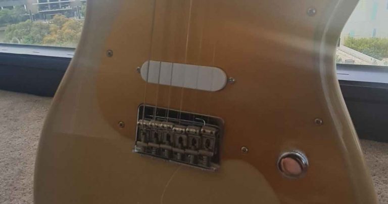 Are Fender Duo Sonics Good? – Midlife Guitar